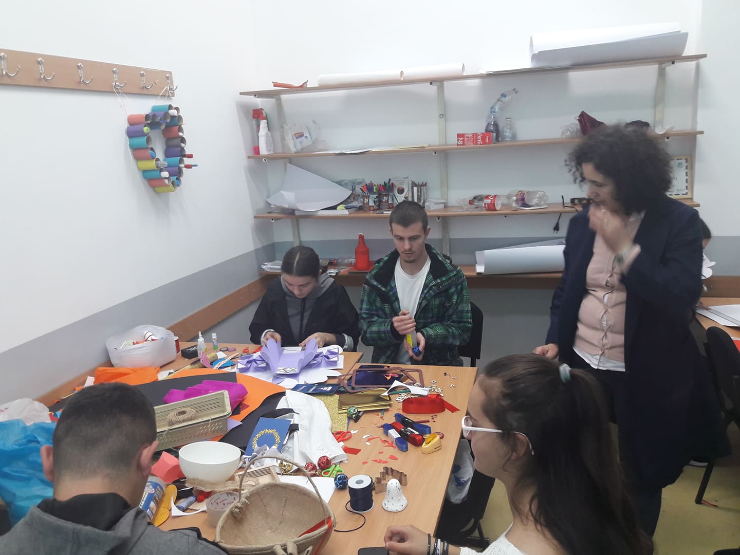 Shkolla Teknike në Vushtrri organizon Panair me materiale të ...