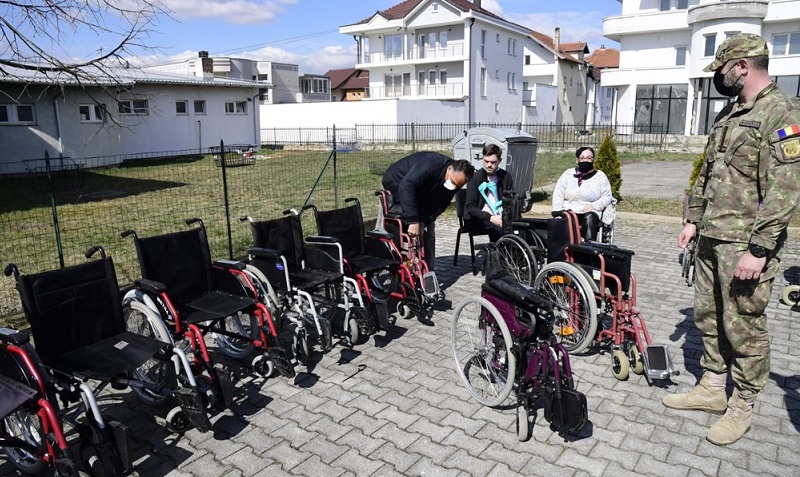 KFOR-i sot ndihmoi edhe HANDIKOS-in në Drenas – Radio KFOR Shqip