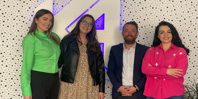 Gonxhe Gërxhaliu dhe Milot Hasimja, përmbyllin fushatën e Radio K4-it ...