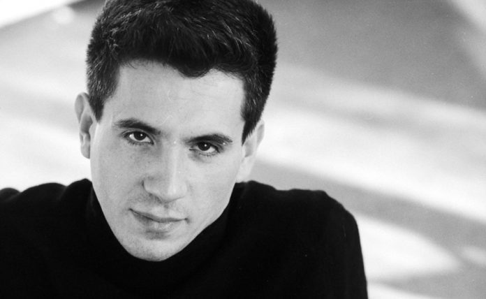 Na današnji dan rođen je Milan Mladenović – Radio KFOR Srpski